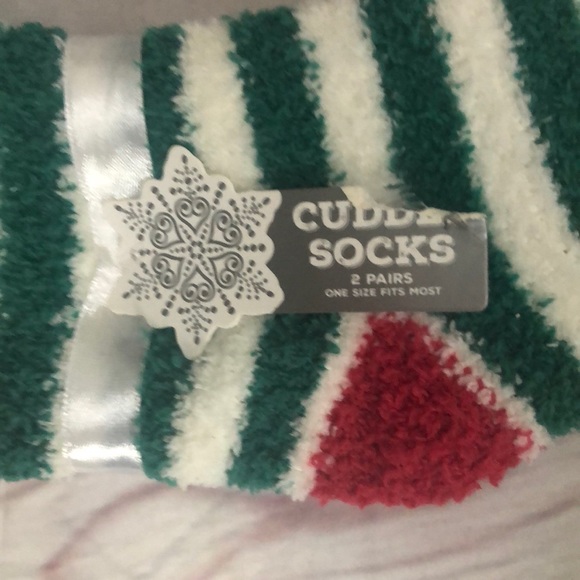 Intimates & Sleepwear | Nwt Christmas Cuddle Soft Socks 2 Pack Sz Os ...
